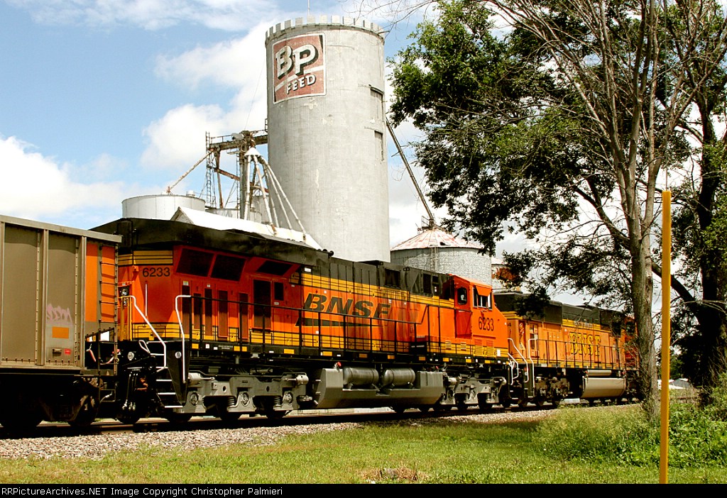 BNSF 6233